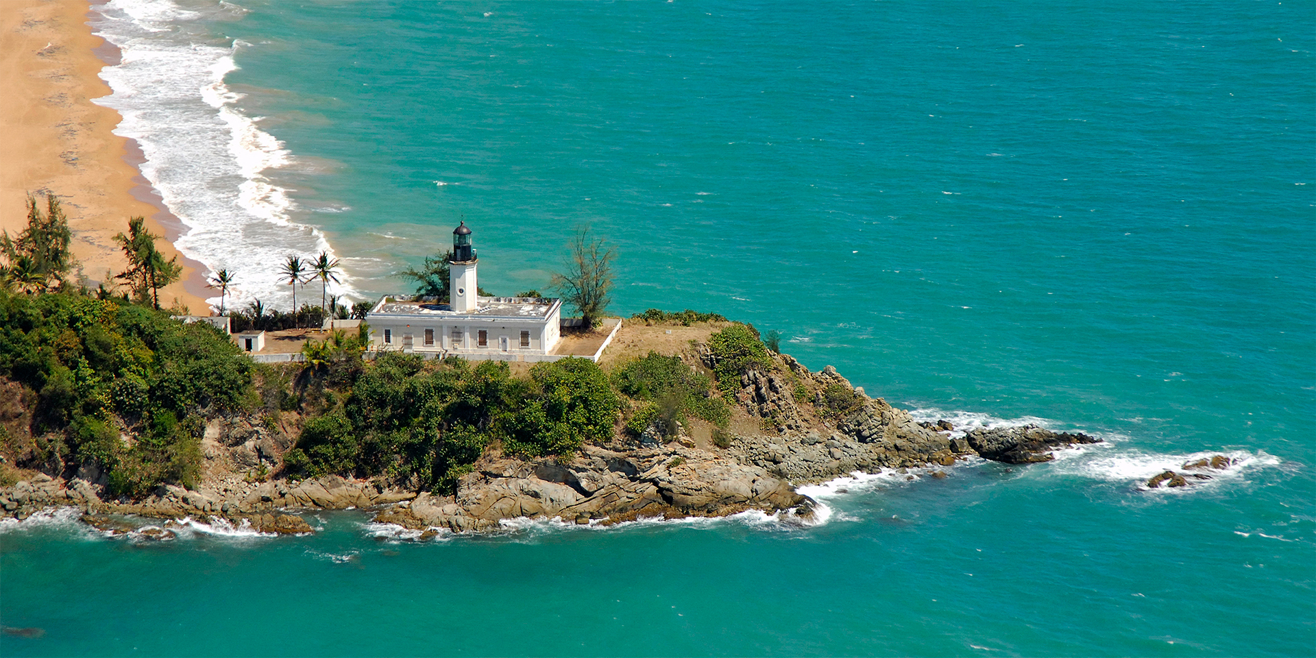 Punta Tuna Lighthouse - Casita Bonita, Maunabo, Puerto Rico
